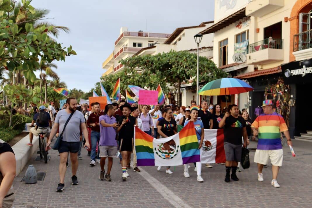 Fotos: Vallarta celebra el Día Internacional contra la Homofobia ...