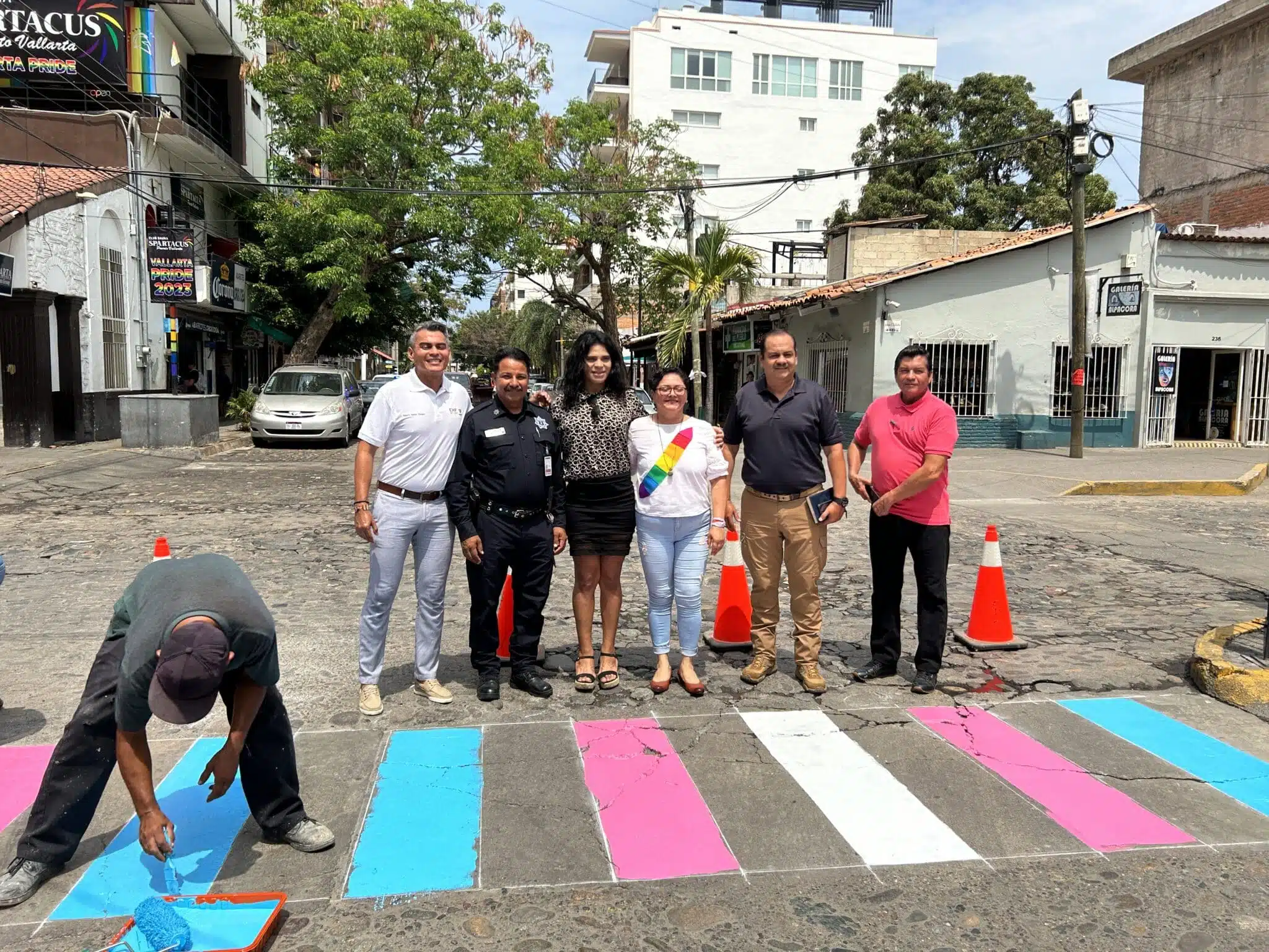 Los colores trans destacan en los pasos de peatones con motivo del Día ...